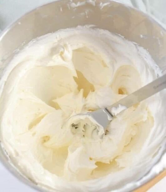 The Ultimate Guide to Making Luxurious Homemade Buttercream Frosting ...
